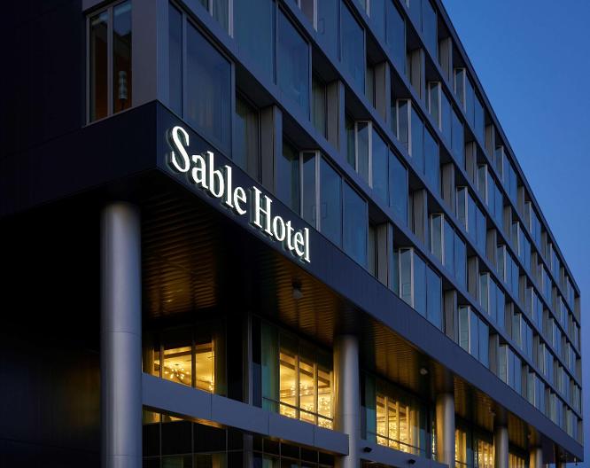 Sable at Navy Pier Chicago Curio Collection by Hilton » ltur