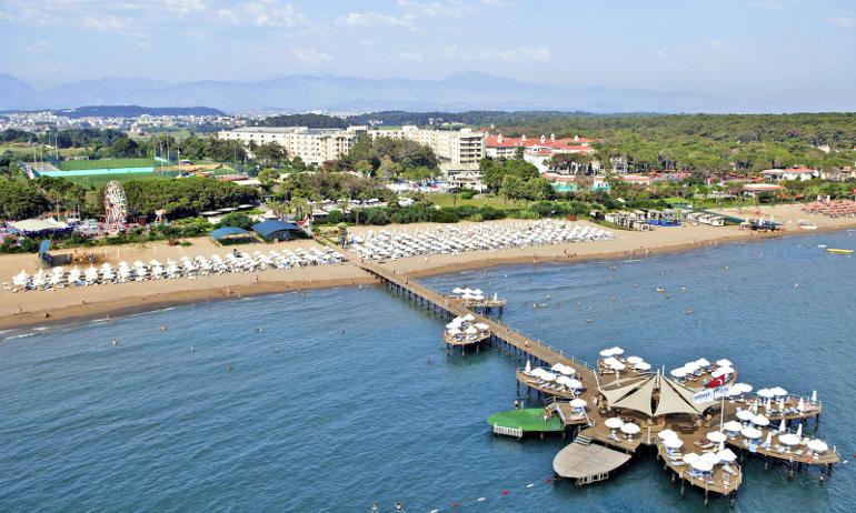 Sueno hotels beach side store